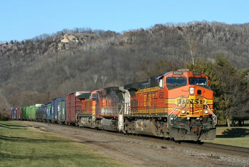 BNSF 4552